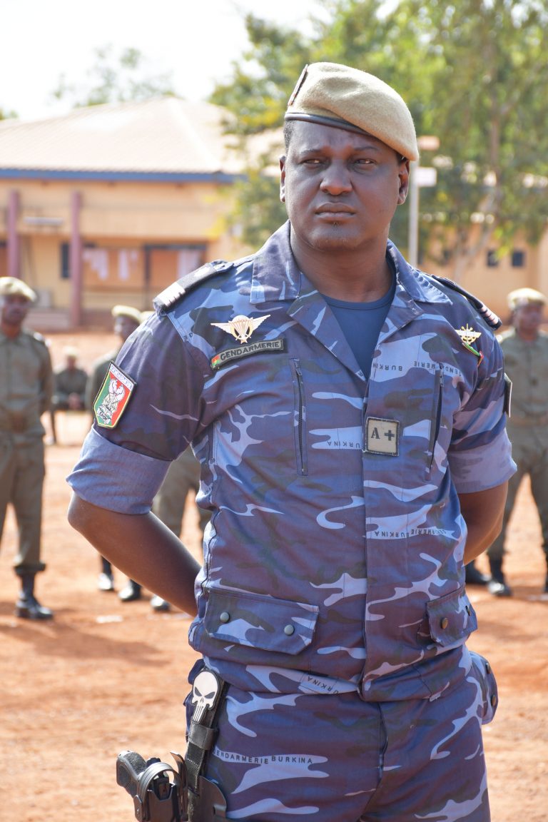 Installation du Commandant des Ecoles et Centres de Perfectionnement de la Gendarmerie Nationale ...